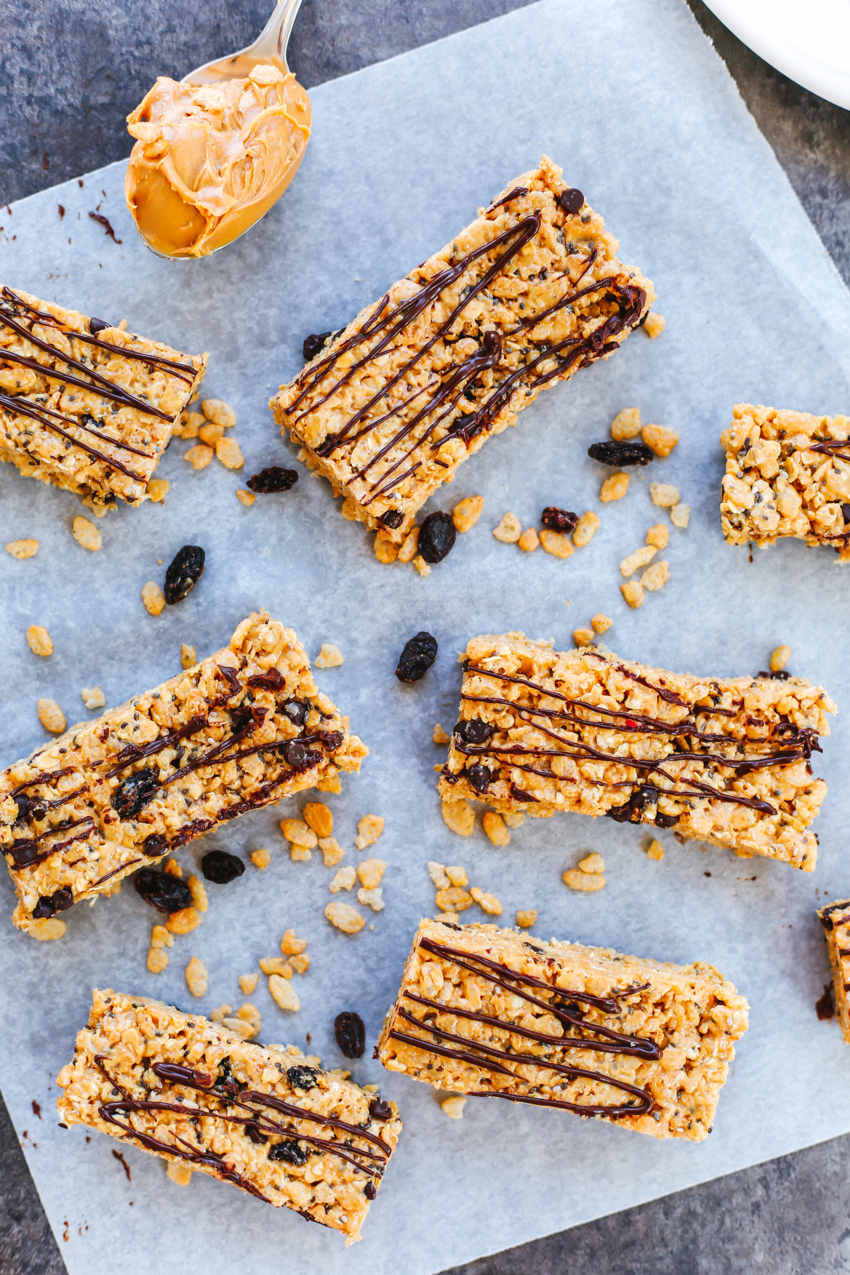 Peanut Butter Chocolate Crispie Protein Bars | Sincerely Katerina