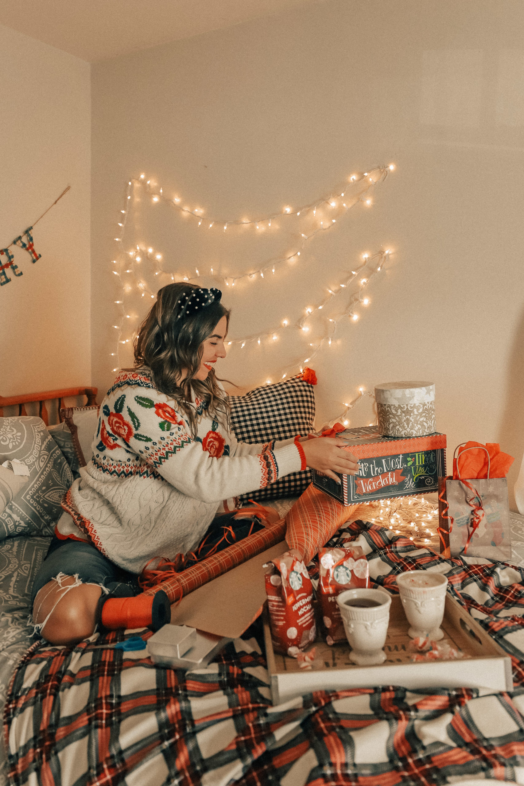 The Ultimate Christmas Bucket List with Starbucks (Fun, Inexpensive ...